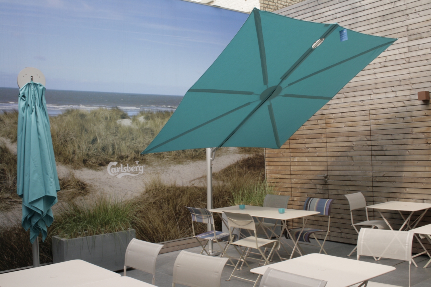 Vous cherchez un beau parasol haut de gamme design ? - Parasols France